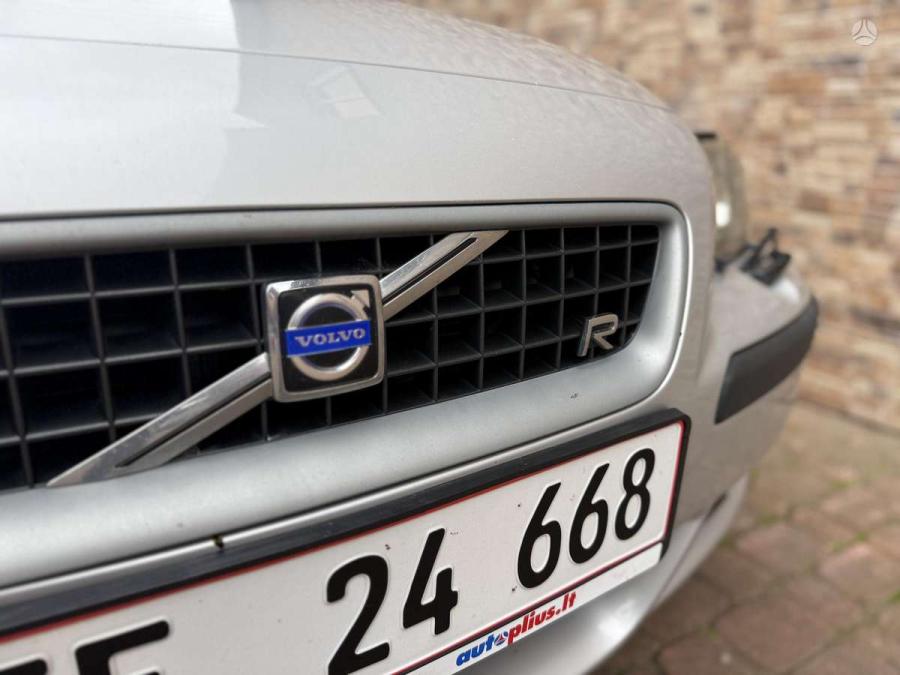 Pelēks Volvo V70 2004 Vilkaviškis, ar dzinēja tilpumu 2.52 L un nobraukumu 272 tūkst. km par 7950 €, foto 8 vietnē AUTOMOTO.COM.LV