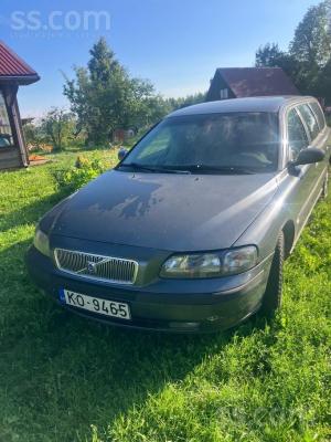 Pelēks Volvo V70 2004 Limbaži, ar dzinēja tilpumu 2.40 L un nobraukumu 359 tūkst. km par 1150 €, foto 5 vietnē AUTOMOTO.COM.LV