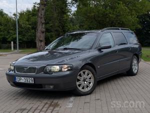 Pelēks Volvo V70 2004 Jūrmala, ar dzinēja tilpumu 2.40 L un nobraukumu 325 tūkst. km par 1690 €, foto 4 vietnē AUTOMOTO.COM.LV