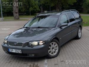 Pelēks Volvo V70 2004 Jūrmala, ar dzinēja tilpumu 2.40 L un nobraukumu 325 tūkst. km par 1690 €, foto 6 vietnē AUTOMOTO.COM.LV