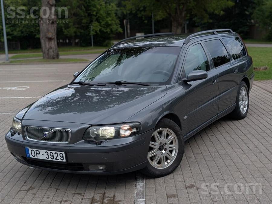 Pelēks Volvo V70 2004 Jūrmala, ar dzinēja tilpumu 2.40 L un nobraukumu 325 tūkst. km par 1690 €, foto 6 vietnē AUTOMOTO.COM.LV