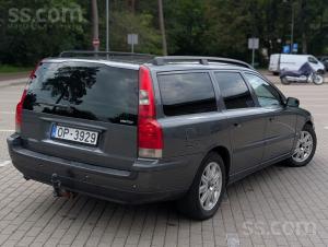 Pelēks Volvo V70 2004 Jūrmala, ar dzinēja tilpumu 2.40 L un nobraukumu 325 tūkst. km par 1690 €, foto 7 vietnē AUTOMOTO.COM.LV
