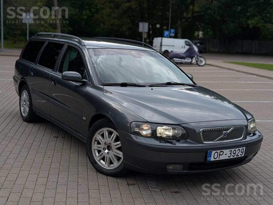 Pelēks Volvo V70 2004 Jūrmala, ar dzinēja tilpumu 2.40 L un nobraukumu 325 tūkst. km par 1690 €, foto 8 vietnē AUTOMOTO.COM.LV
