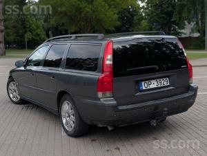 Pelēks Volvo V70 2004 Jūrmala, ar dzinēja tilpumu 2.40 L un nobraukumu 325 tūkst. km par 1690 €, foto 9 vietnē AUTOMOTO.COM.LV