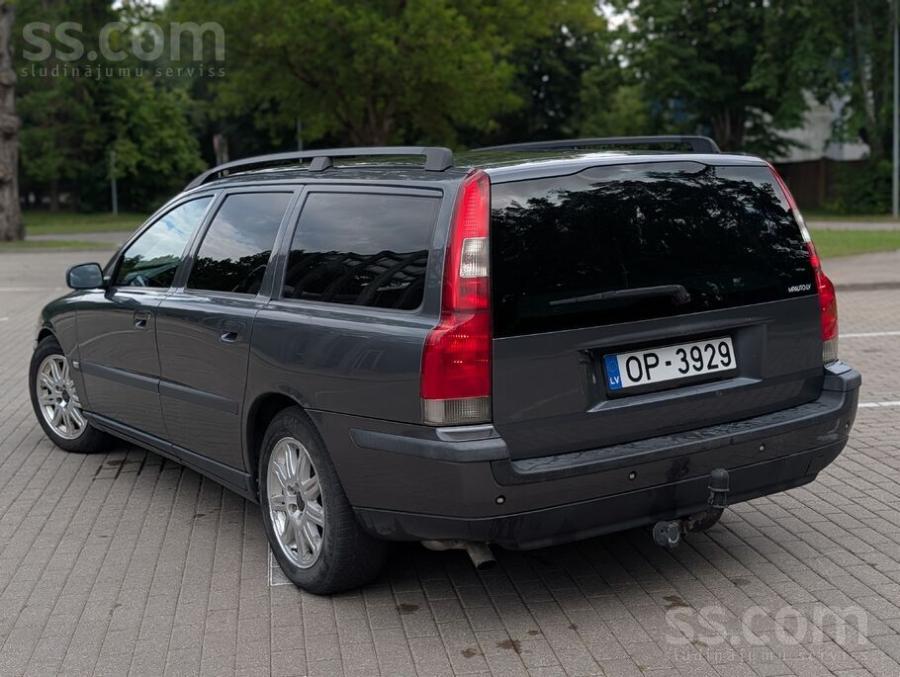 Pelēks Volvo V70 2004 Jūrmala, ar dzinēja tilpumu 2.40 L un nobraukumu 325 tūkst. km par 1690 €, foto 9 vietnē AUTOMOTO.COM.LV