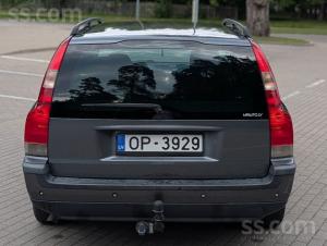 Pelēks Volvo V70 2004 Jūrmala, ar dzinēja tilpumu 2.40 L un nobraukumu 325 tūkst. km par 1690 €, foto 11 vietnē AUTOMOTO.COM.LV