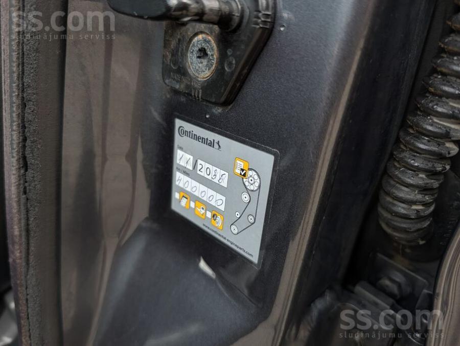 Pelēks Volvo V70 2004 Jūrmala, ar dzinēja tilpumu 2.40 L un nobraukumu 325 tūkst. km par 1690 €, foto 13 vietnē AUTOMOTO.COM.LV