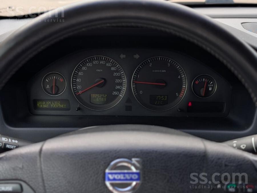 Pelēks Volvo V70 2004 Jūrmala, ar dzinēja tilpumu 2.40 L un nobraukumu 325 tūkst. km par 1690 €, foto 18 vietnē AUTOMOTO.COM.LV