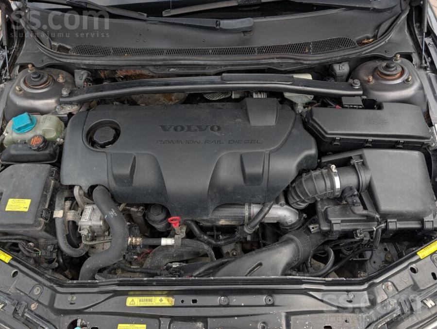 Pelēks Volvo V70 2004 Jūrmala, ar dzinēja tilpumu 2.40 L un nobraukumu 325 tūkst. km par 1690 €, foto 20 vietnē AUTOMOTO.COM.LV