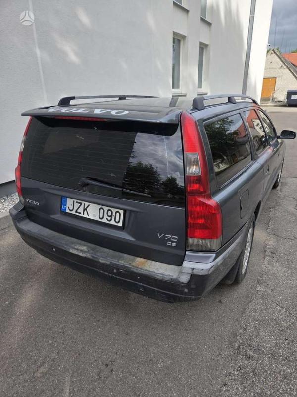 Pelēks Volvo V70 2004 Telšiai, ar dzinēja tilpumu 2.40 L un nobraukumu 315 tūkst. km par 1100 €, foto 2 vietnē AUTOMOTO.COM.LV