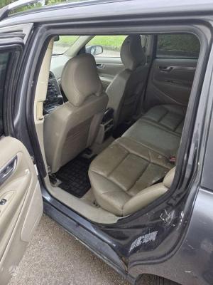 Pelēks Volvo V70 2004 Telšiai, ar dzinēja tilpumu 2.40 L un nobraukumu 315 tūkst. km par 1100 €, foto 9 vietnē AUTOMOTO.COM.LV