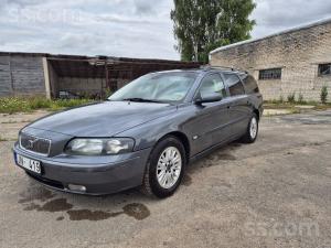 Pelēks Volvo V70 2004 Bauska, ar dzinēja tilpumu 2.40 L un nobraukumu 400 tūkst. km par 1550 €, foto  vietnē AUTOMOTO.COM.LV