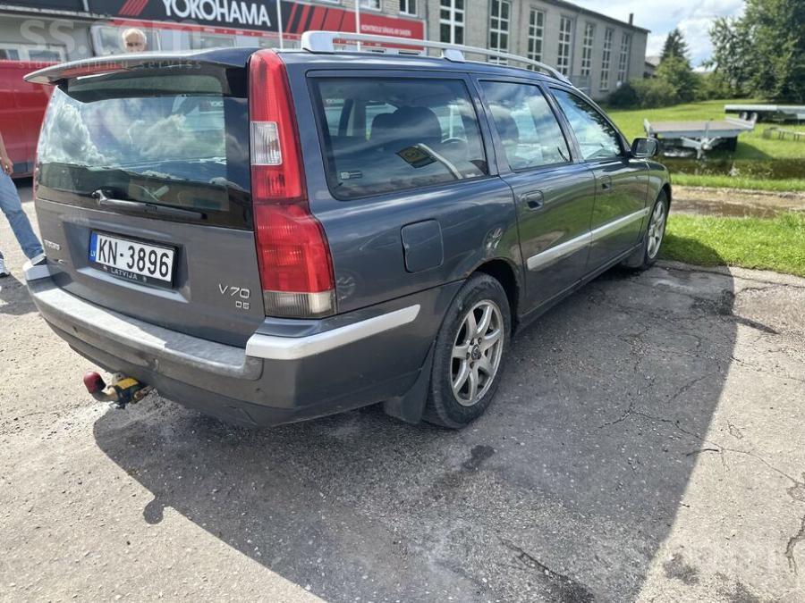 Pelēks Volvo V70 2004 Talsi, ar dzinēja tilpumu 2.40 L un nobraukumu 530 tūkst. km par 750 €, foto 4 vietnē AUTOMOTO.COM.LV
