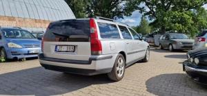 Серый Вольво В70 2004 в Валмиера, объемом двигателя 2.40 л и пробегом 398 тыс. км за 1500 €, фото 4 на AUTOMOTO.COM.LV