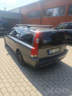 Pelēks Volvo V70 2004 Rīga, ar dzinēja tilpumu 2.40 L un nobraukumu 430 tūkst. km par 950 €, foto 5 vietnē AUTOMOTO.COM.LV