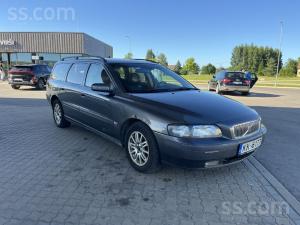 Pelēks Volvo V70 2004 Rīga, ar dzinēja tilpumu 2.40 L un nobraukumu 464 tūkst. km par 950 €, foto 4 vietnē AUTOMOTO.COM.LV