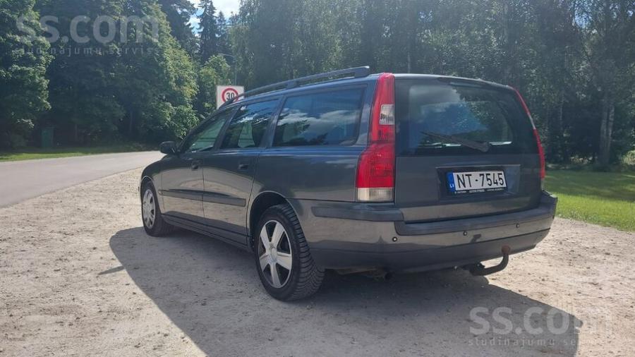 Pelēks Volvo V70 2004 Alūksne, ar dzinēja tilpumu 2.40 L un nobraukumu 0 tūkst. km par 1750 €, foto 7 vietnē AUTOMOTO.COM.LV