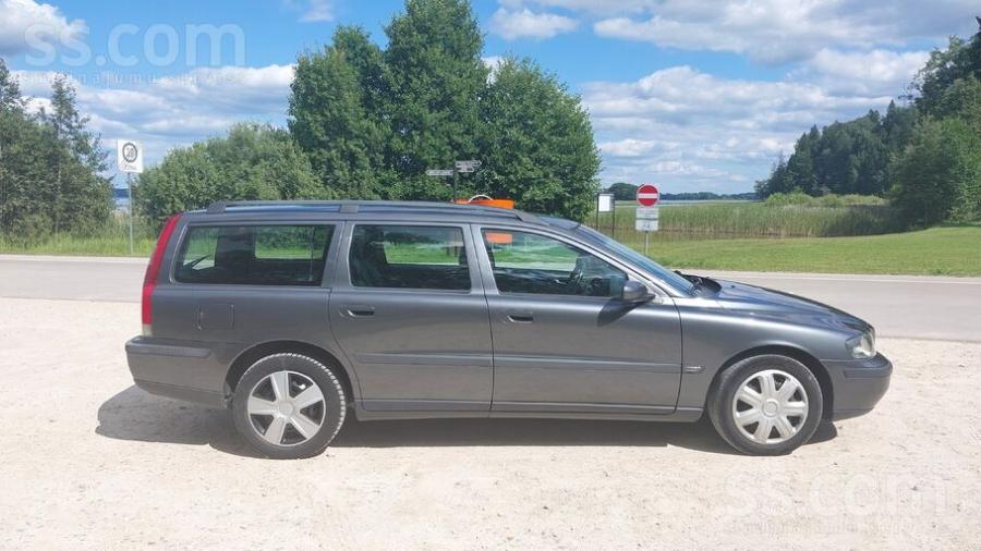 Pelēks Volvo V70 2004 Alūksne, ar dzinēja tilpumu 2.40 L un nobraukumu 0 tūkst. km par 1750 €, foto 11 vietnē AUTOMOTO.COM.LV