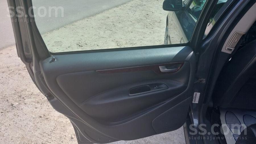 Pelēks Volvo V70 2004 Alūksne, ar dzinēja tilpumu 2.40 L un nobraukumu 0 tūkst. km par 1750 €, foto 24 vietnē AUTOMOTO.COM.LV