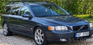 Grey Volvo V70 2004 in Aluksne, with an engine capacity of 2.40 L and mileage of 452 thousand km for 1500 €, photo 4 on AUTOMOTO.COM.LV