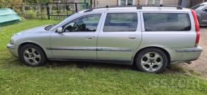 Pelēks Volvo V70 2004 Jelgava, ar dzinēja tilpumu 2.40 L un nobraukumu 356 tūkst. km par 1700 €, foto  vietnē AUTOMOTO.COM.LV