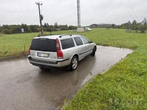 Grey Volvo V70 2004 in Rezekne, with an engine capacity of 2.40 L and mileage of 516 thousand km for 1150 €, photo 5 on AUTOMOTO.COM.LV