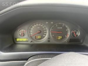 Grey Volvo V70 2004 in Rezekne, with an engine capacity of 2.40 L and mileage of 516 thousand km for 1150 €, photo 7 on AUTOMOTO.COM.LV