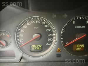 Grey Volvo V70 2004 in Riga, with an engine capacity of 2.00 L and mileage of 282 thousand km for 950 €, photo 6 on AUTOMOTO.COM.LV