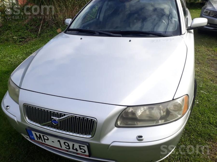 Pelēks Volvo V70 2004 Rīga, ar dzinēja tilpumu 2.40 L un nobraukumu 301 tūkst. km par 2150 €, foto 3 vietnē AUTOMOTO.COM.LV