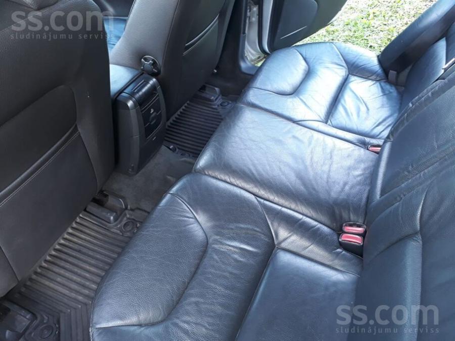 Pelēks Volvo V70 2004 Rīga, ar dzinēja tilpumu 2.40 L un nobraukumu 301 tūkst. km par 2150 €, foto 5 vietnē AUTOMOTO.COM.LV
