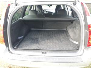 Pelēks Volvo V70 2004 Rīga, ar dzinēja tilpumu 2.40 L un nobraukumu 301 tūkst. km par 2150 €, foto 7 vietnē AUTOMOTO.COM.LV