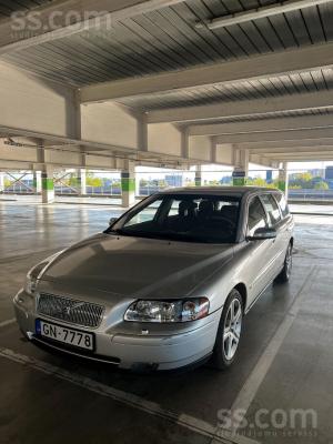 Pelēks Volvo V70 2005 Rīga, ar dzinēja tilpumu 2.40 L un nobraukumu 309 tūkst. km par 8850 €, foto 1 vietnē AUTOMOTO.COM.LV