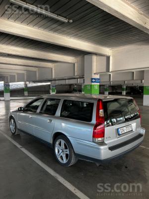 Pelēks Volvo V70 2005 Rīga, ar dzinēja tilpumu 2.40 L un nobraukumu 309 tūkst. km par 8850 €, foto 3 vietnē AUTOMOTO.COM.LV