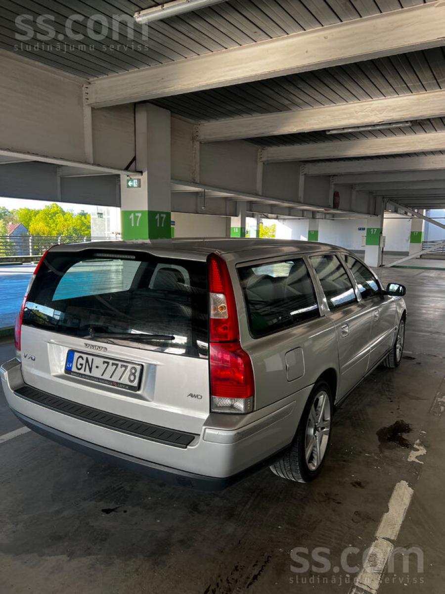Pelēks Volvo V70 2005 Rīga, ar dzinēja tilpumu 2.40 L un nobraukumu 309 tūkst. km par 8850 €, foto 5 vietnē AUTOMOTO.COM.LV