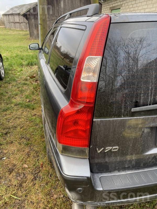 Pelēks Volvo V70 2005 Ventspils, ar dzinēja tilpumu 2.40 L un nobraukumu 401 tūkst. km par 1700 €, foto 6 vietnē AUTOMOTO.COM.LV