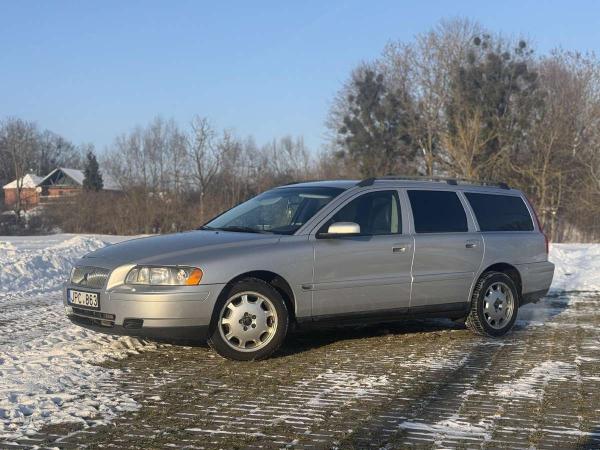Pelēks Volvo V70 2005 Kauņa, ar dzinēja tilpumu 2.44 L un nobraukumu 449 tūkst. km par 1650 €, foto 2 vietnē AUTOMOTO.COM.LV