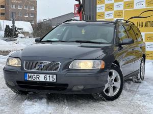 Pelēks Volvo V70 2005 Šauļi, ar dzinēja tilpumu 2.40 L un nobraukumu 295 tūkst. km par 2650 €, foto  vietnē AUTOMOTO.COM.LV