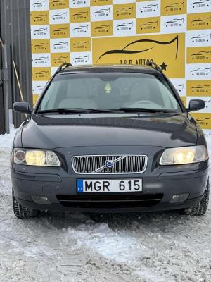 Pelēks Volvo V70 2005 Šauļi, ar dzinēja tilpumu 2.40 L un nobraukumu 295 tūkst. km par 2650 €, foto 2 vietnē AUTOMOTO.COM.LV