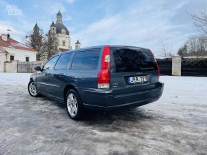 Grey Volvo V70 2005 in Kaunas, with an engine capacity of 2.40 L and mileage of 342 thousand km for 2200 €, photo 4 on AUTOMOTO.COM.LV