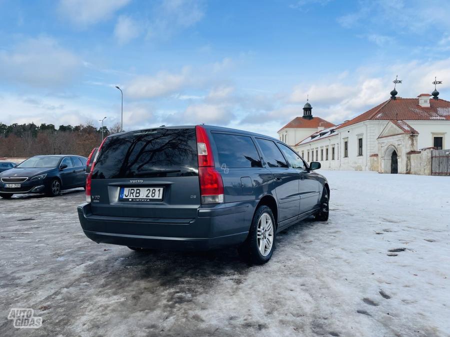 Grey Volvo V70 2005 in Kaunas, with an engine capacity of 2.40 L and mileage of 342 thousand km for 2200 €, photo 6 on AUTOMOTO.COM.LV