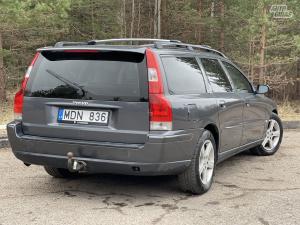 Grey Volvo V70 2005 in Siauliai, with an engine capacity of 2.40 L and mileage of 363 thousand km for 1050 €, photo 6 on AUTOMOTO.COM.LV