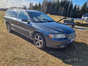 Grey Volvo V70 2005 in Otepaa, with an engine capacity of 2.40 L and mileage of 410 thousand km for 1250 €, photo  on AUTOMOTO.COM.LV