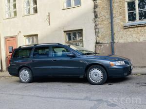 Pelēks Volvo V70 2005 Cēsis, ar dzinēja tilpumu 2.40 L un nobraukumu 366 tūkst. km par 2000 €, foto 9 vietnē AUTOMOTO.COM.LV