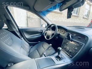 Pelēks Volvo V70 2005 Cēsis, ar dzinēja tilpumu 2.40 L un nobraukumu 366 tūkst. km par 2000 €, foto 10 vietnē AUTOMOTO.COM.LV