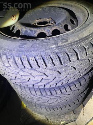 Pelēks Volvo V70 2005 Cēsis, ar dzinēja tilpumu 2.40 L un nobraukumu 366 tūkst. km par 2000 €, foto 12 vietnē AUTOMOTO.COM.LV