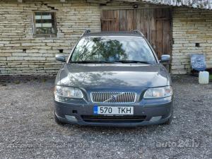Pelēks Volvo V70 2005 Tallina, ar dzinēja tilpumu 2.40 L un nobraukumu 0 tūkst. km par 1699 €, foto  vietnē AUTOMOTO.COM.LV