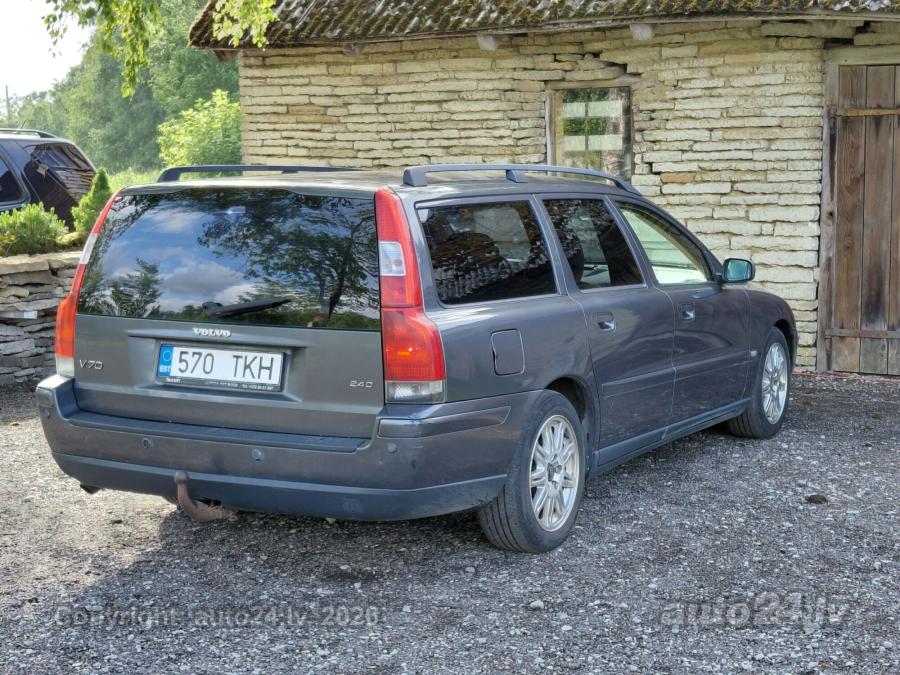 Pelēks Volvo V70 2005 Tallina, ar dzinēja tilpumu 2.40 L un nobraukumu 0 tūkst. km par 1699 €, foto 5 vietnē AUTOMOTO.COM.LV