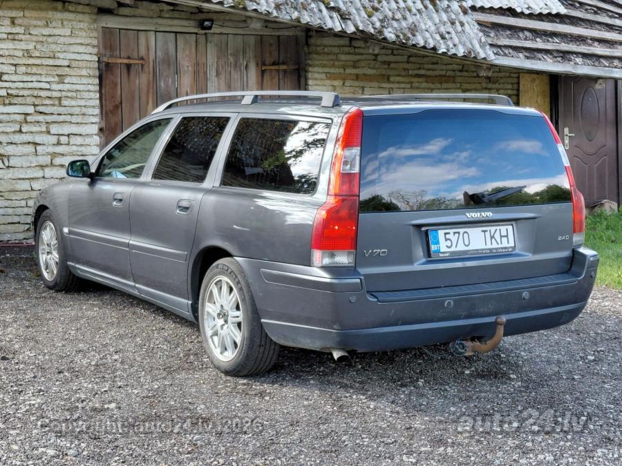 Pelēks Volvo V70 2005 Tallina, ar dzinēja tilpumu 2.40 L un nobraukumu 0 tūkst. km par 1699 €, foto 6 vietnē AUTOMOTO.COM.LV