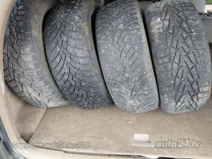 Pelēks Volvo V70 2005 Tallina, ar dzinēja tilpumu 2.40 L un nobraukumu 0 tūkst. km par 1699 €, foto 12 vietnē AUTOMOTO.COM.LV
