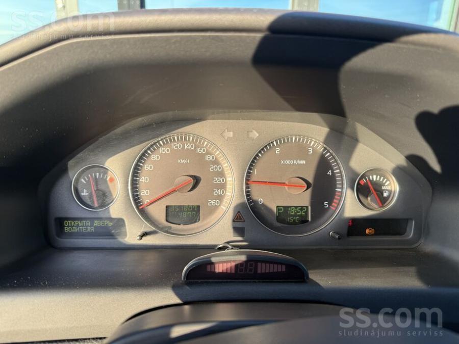 Серый Вольво В70 2005 в Тукумс, объемом двигателя 2.40 л и пробегом 351 тыс. км за 800 €, фото 14 на AUTOMOTO.COM.LV